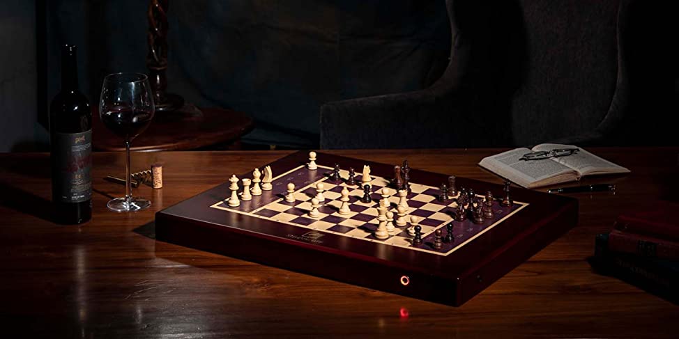 Self-Moving Chess Board Automates Your Games Against A.I. Engines Or ...
