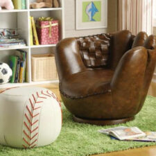 She Added Her Fat Cat Into Classical Paintings